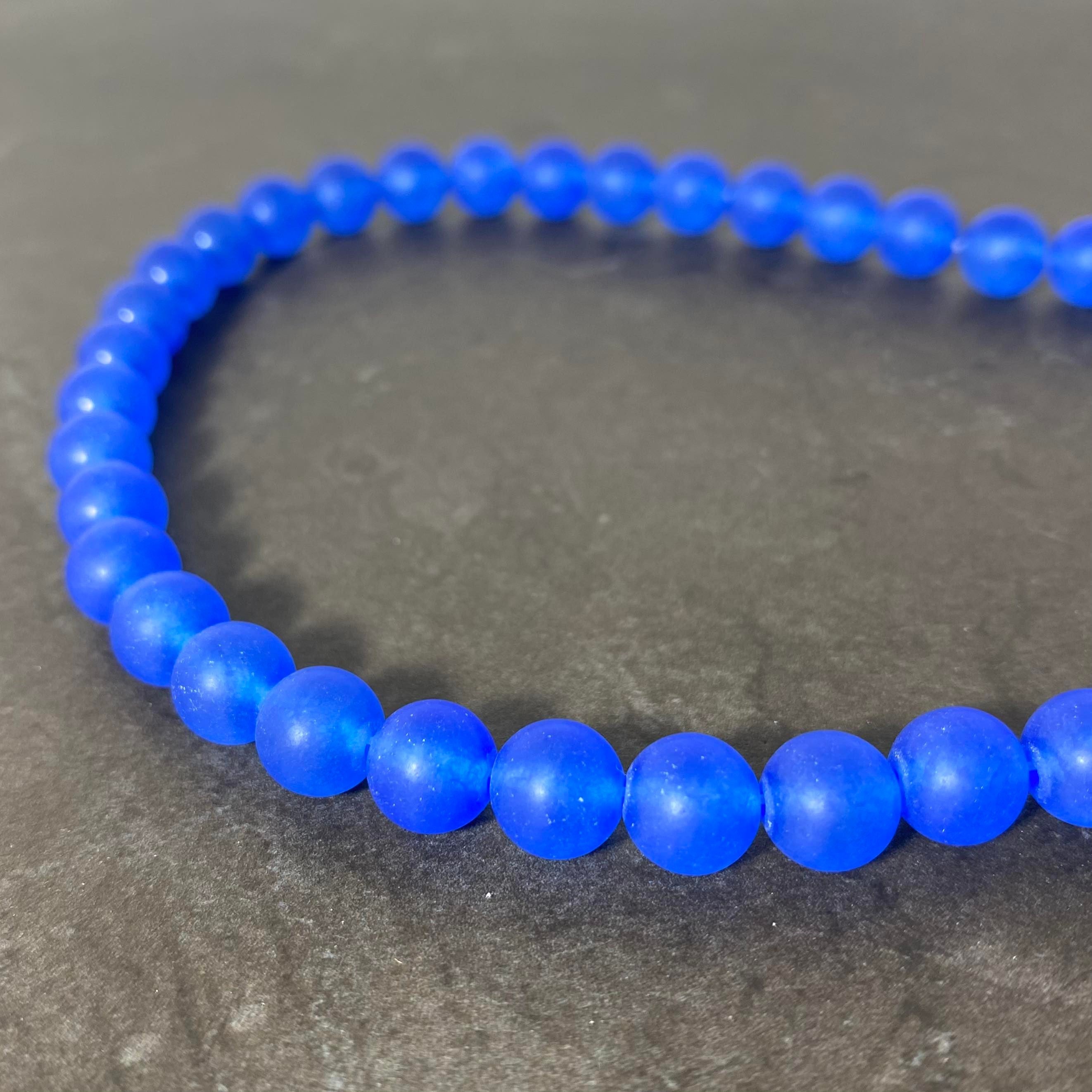 Jade bleu mat 6 ou 8 mm – Bijoux Sophistikate